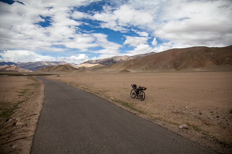 90 Days Cycling in the Himalayas: Day 58: Tsaga to Hanle - Cycling Monks